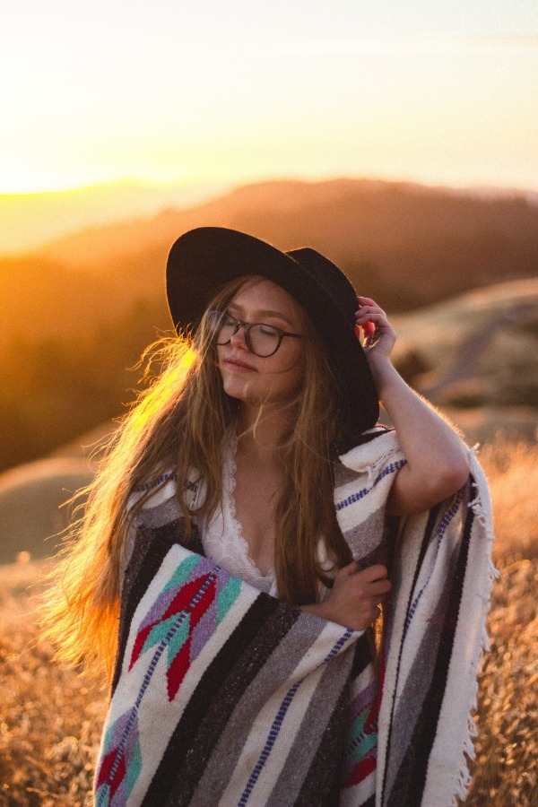 57 Feeling Happy Status in English that Quickly Makes Everyone Envious